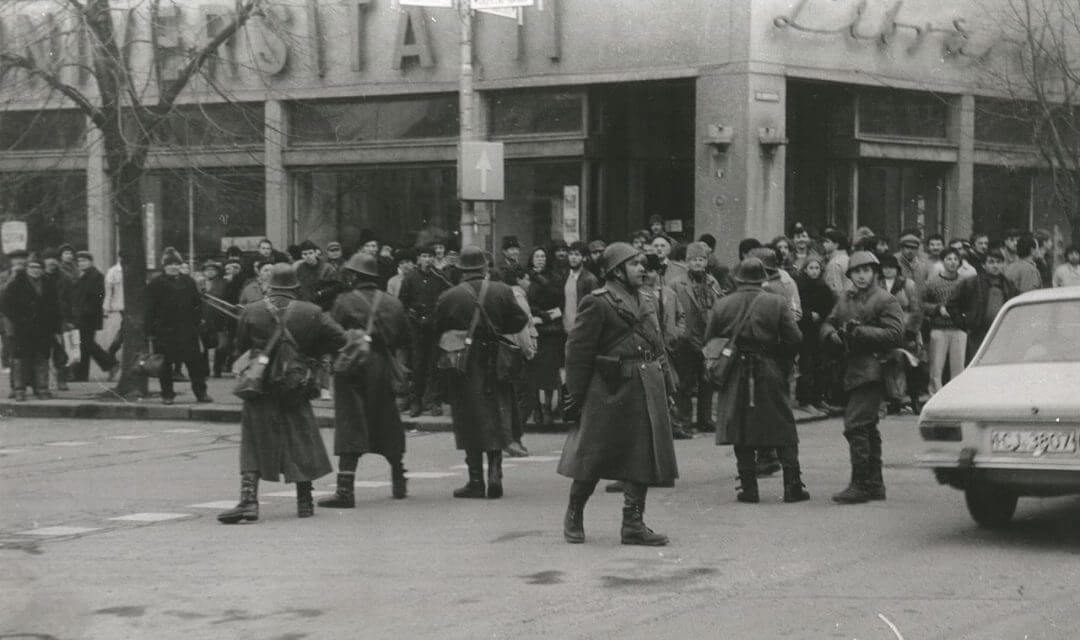 Explorarea Legendei Armatei Populare Maghiare (1951-1990) 🇭🇺: O Privire ...