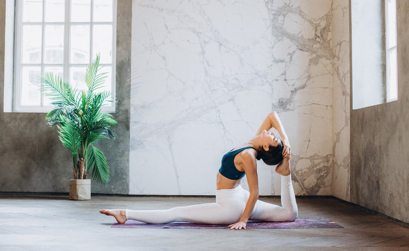 Beneficiile Yoga pentru Reducerea Stresului: Îmbunătățirea Stării ...